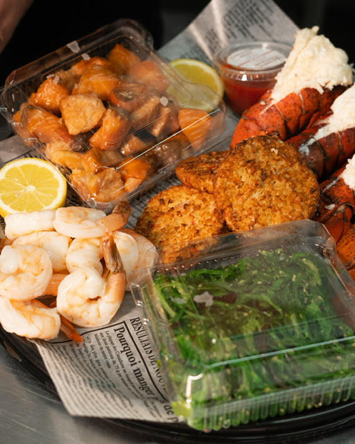 Fresh-Daily Captain's Platter | Oysters In Motion™